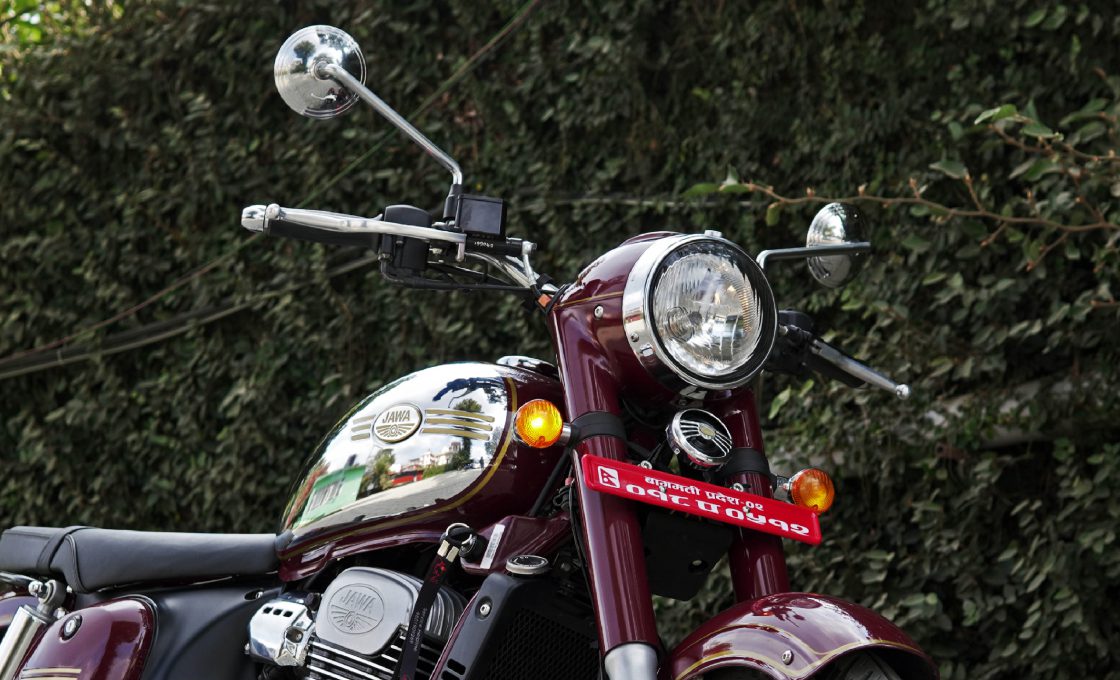 Jawa Classic Review: Almost Perfect in all Regards!