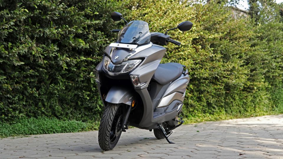 Suzuki Burgman Street 125 Review: Offers More Features for the Price!