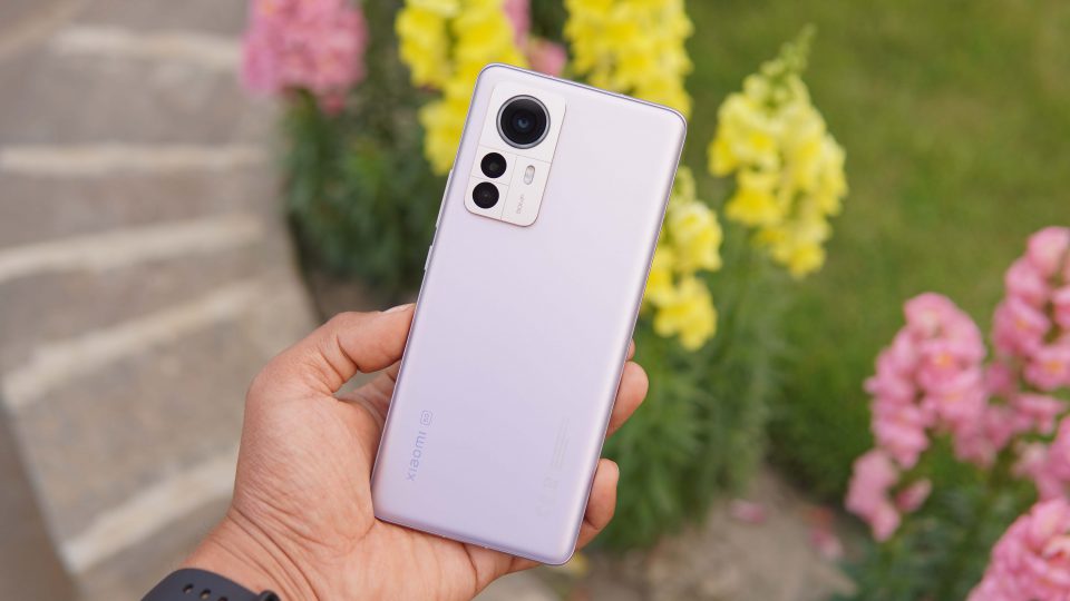 Xiaomi 12 Pro Review: An Ultra Fast Flagship Phone