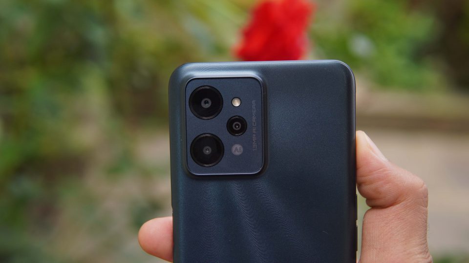 Realme C31 Review: A Typical Budget Smartphone!