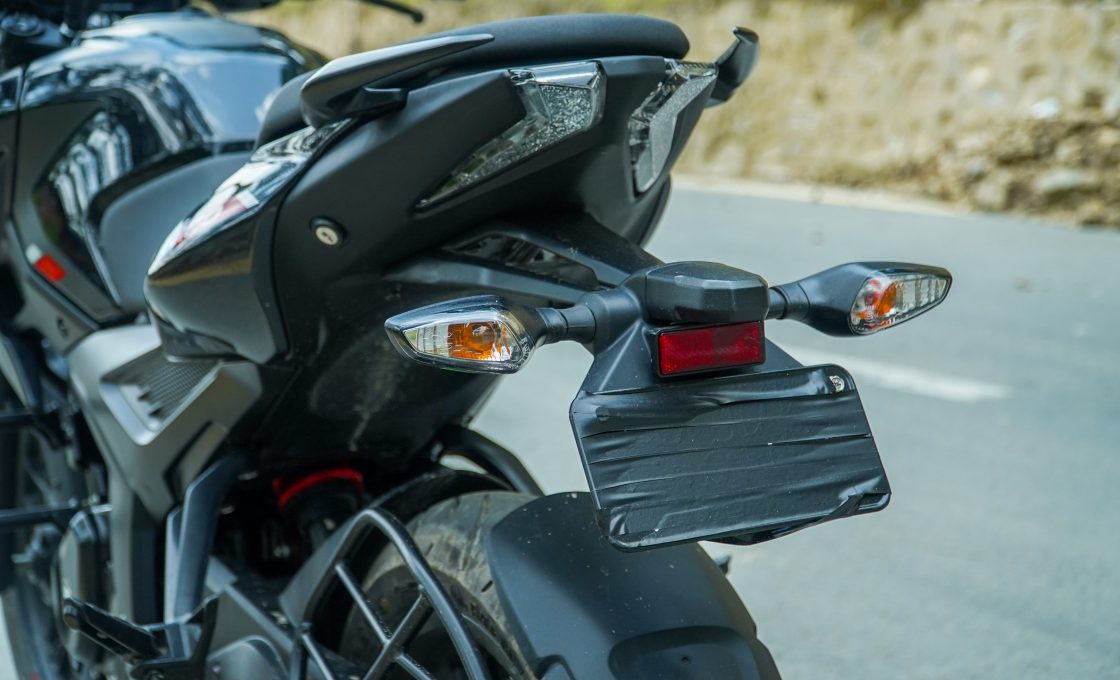 Bajaj Pulsar N160 Review: The Pulsar Mania Continues!