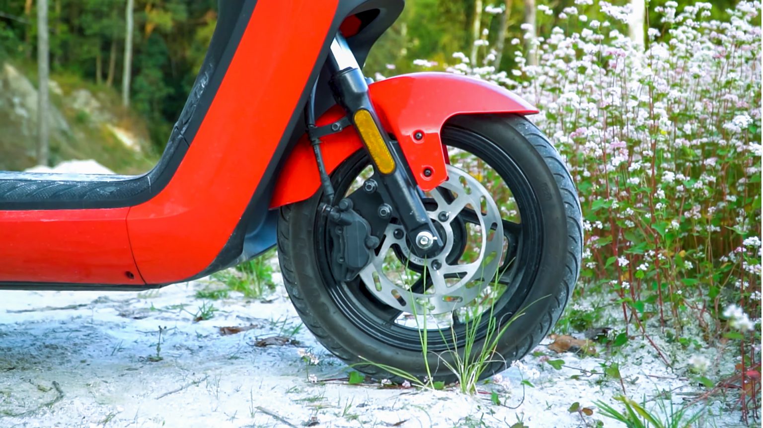 Segway Ninebot E100 Review: Is It Time to Go Electric?