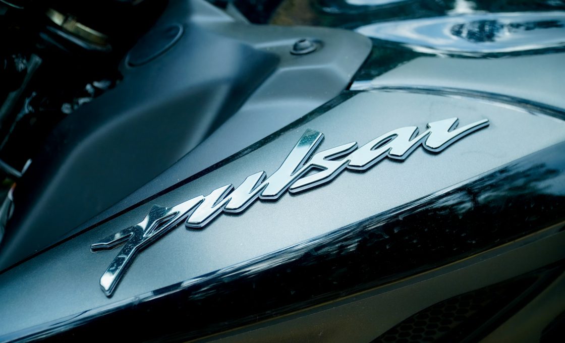 Bajaj Pulsar N160 Review: The Pulsar Mania Continues!