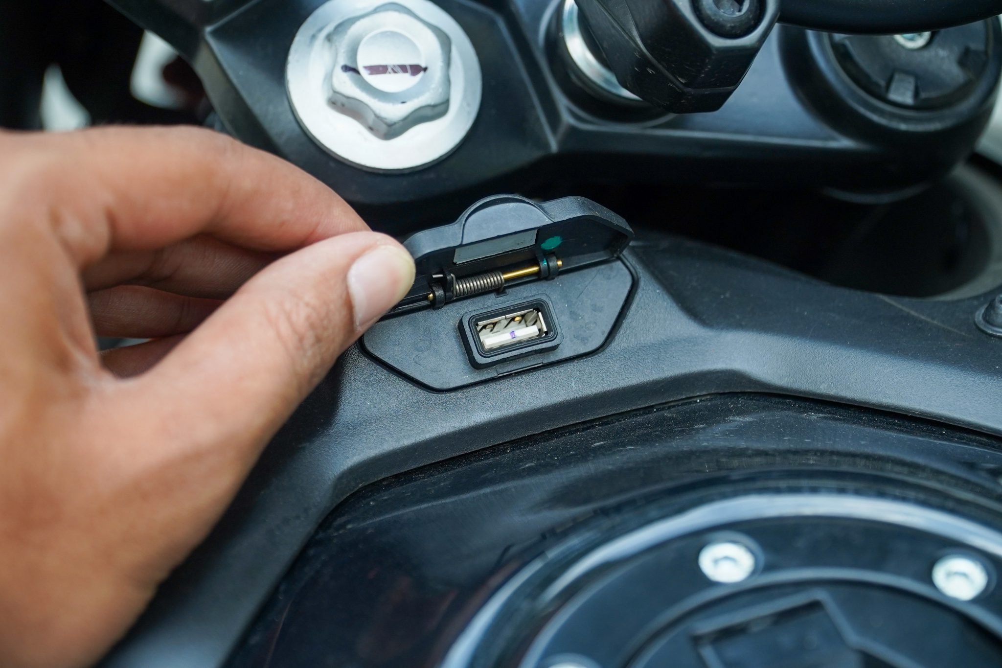 Bajaj Pulsar N250 Review: Biggest Pulsar Ever!