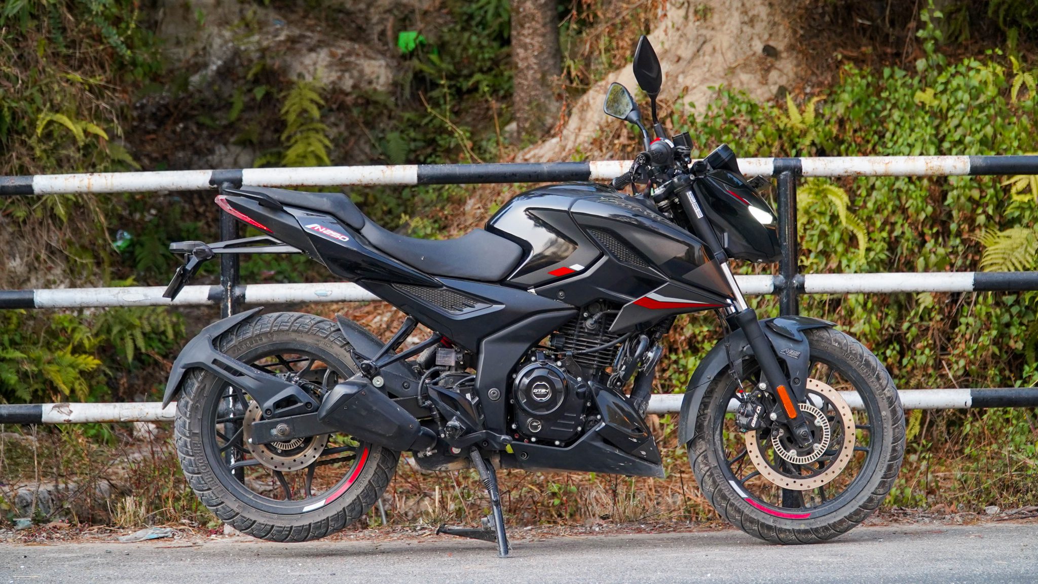Bajaj Pulsar N250 Review: Biggest Pulsar Ever!