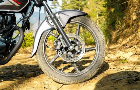 Honda CB Shine 125 Review: Simple Yet Legendary Commuter!