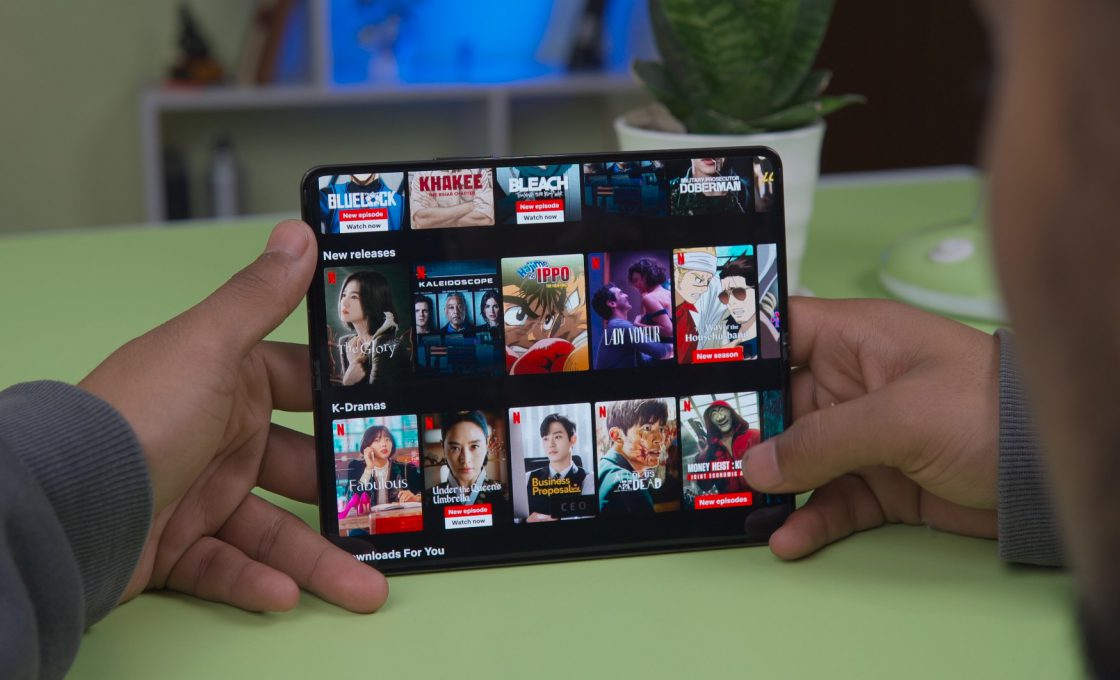 Samsung Galaxy Z Fold 4 Review: Powerful Multitasking Machine