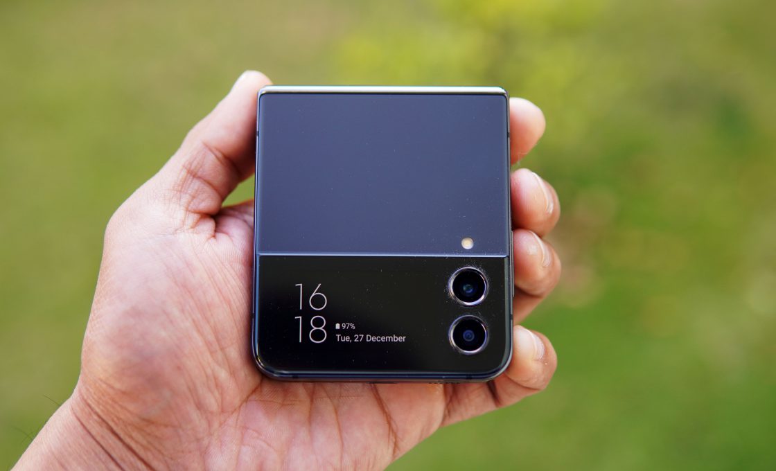 Samsung Galaxy Z Flip 4 Review: Best Compact Phone