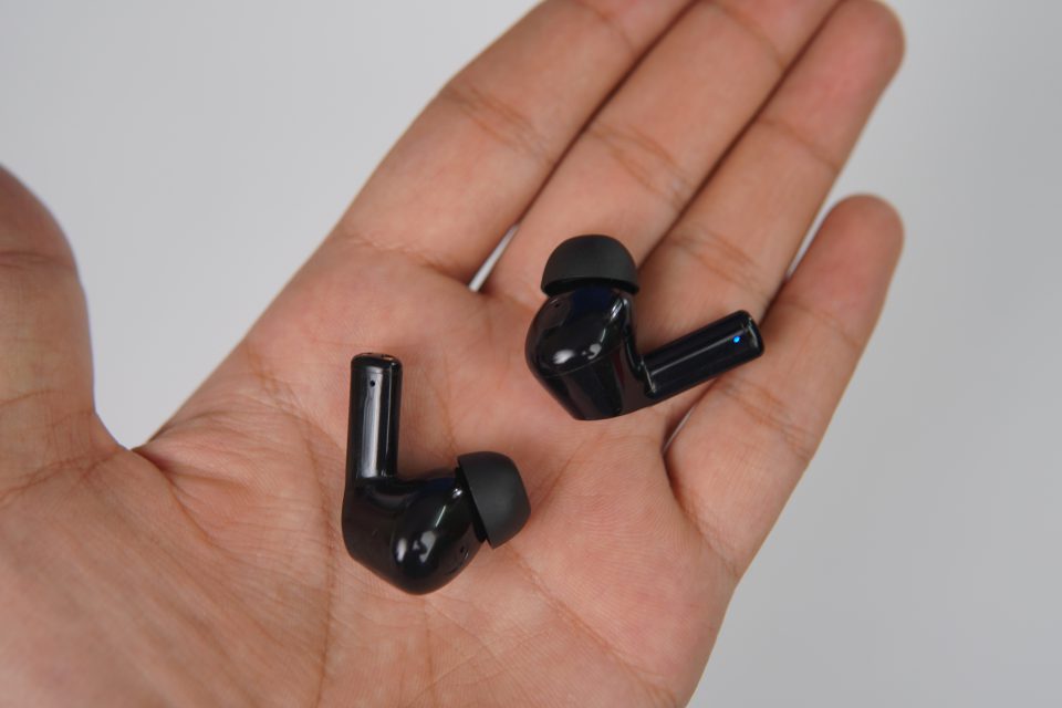 Ultima Atom 320 Review: Decent Affordable TWS Earbuds